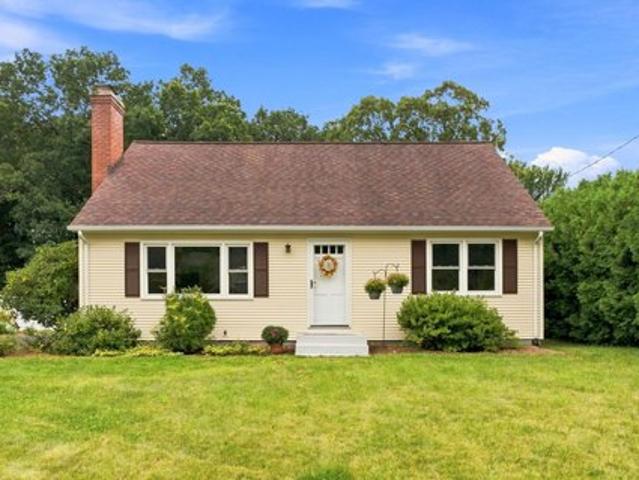 18 Redwood Dr, Bristol, CT 06010