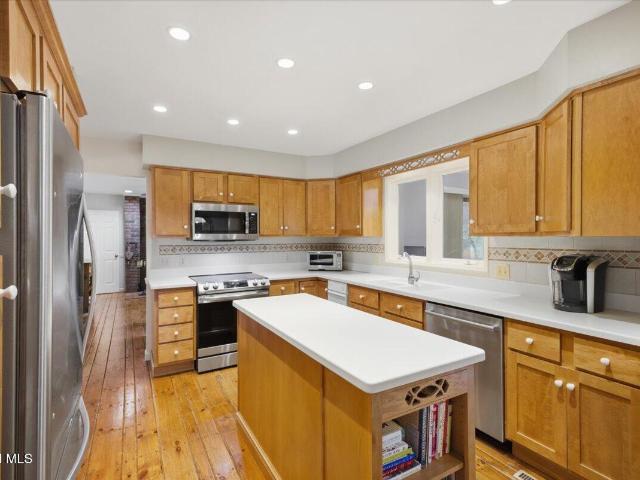 18 Revere Road