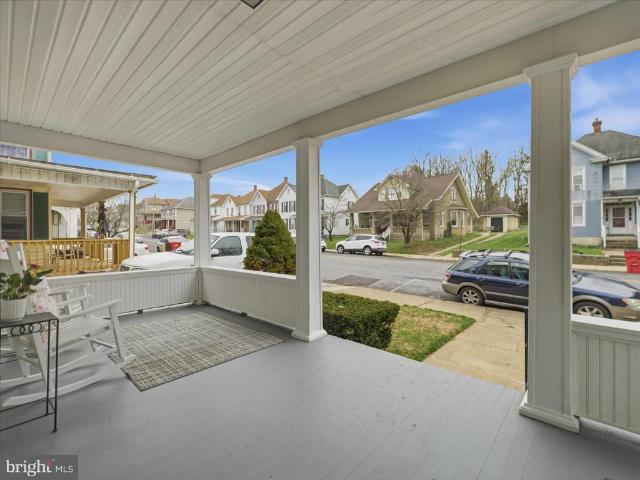 18 Richard Avenue