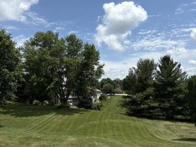 18 Ridgeview Dr, Sherrard, IL 61281