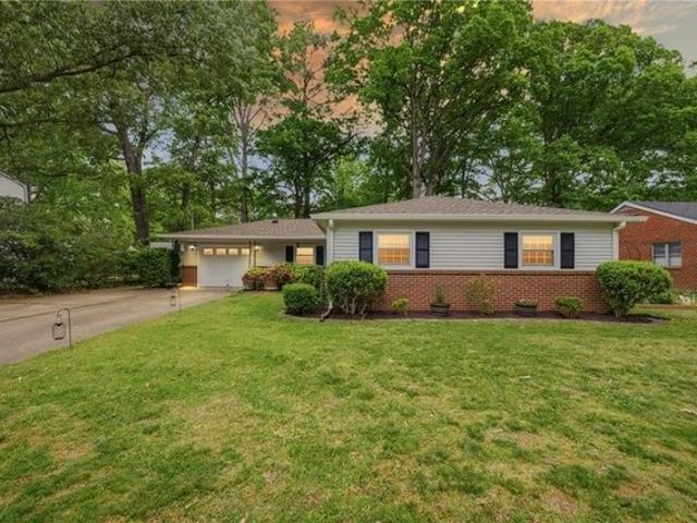 18 Ridgewood Pkwy, Newport News, VA 23608