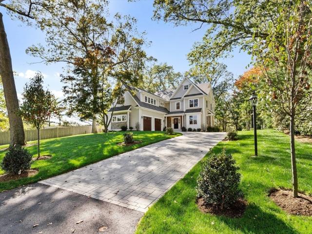 18 Robinson Rd, Lexington, MA 02420 | MLS #73503