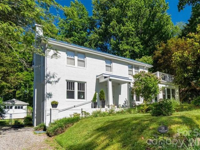 18 Robinwood Ave, Asheville, NC 28806