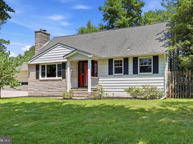 18 Rockland Rd, Ewing, NJ 08638