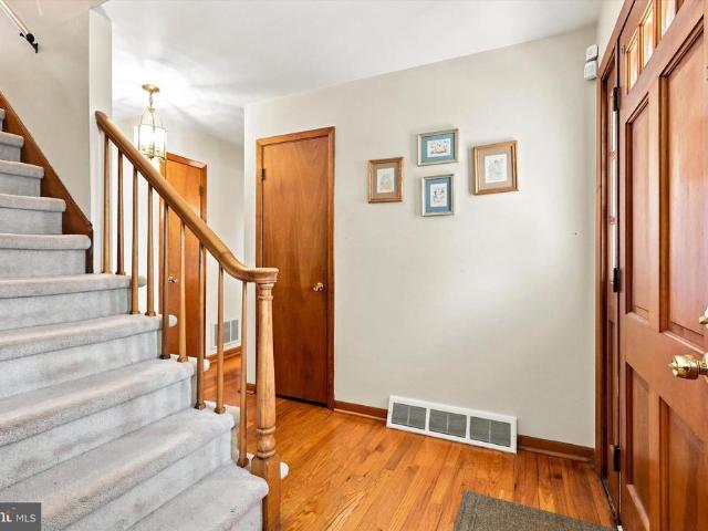 18 Rockland Road