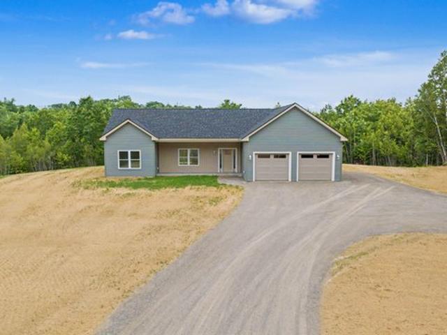 18 Rockwood Ests, Windsor, ME 04363