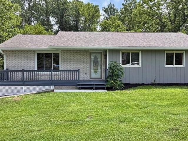 18 Rolling Hills Rd, Versailles, IN 47042