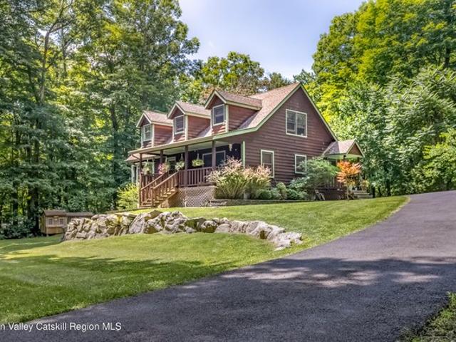 18 Rousner Ln, New Paltz, NY 12561