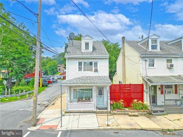 18 S Lehigh St, Tamaqua, PA 18252