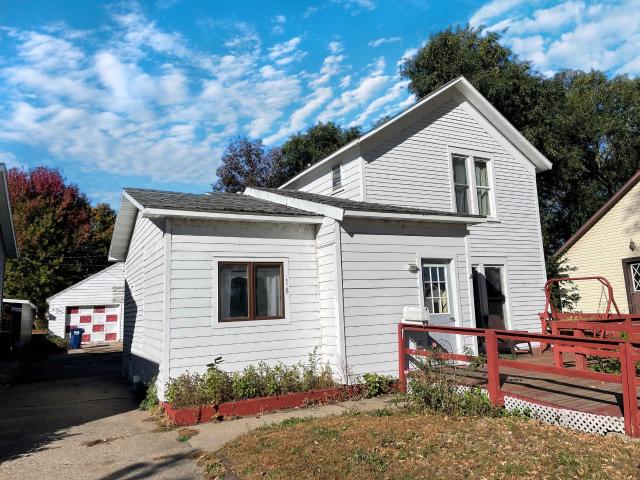 18 S Spring Ave, Springfield, MN 56087 | Compass