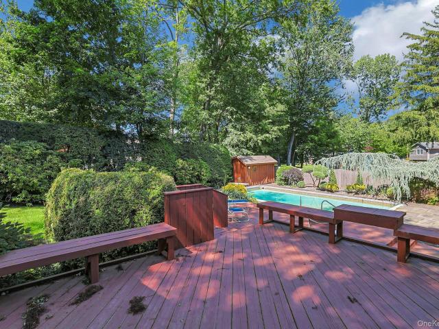18 Scott Drive