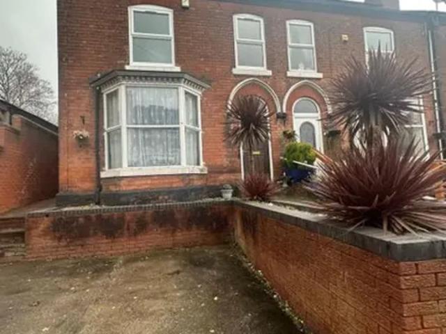 18 Sandwell Street, Walsall, WS1 3BX, United Kingdom | 4 bed apartment for rent #142295828 | Rentberry