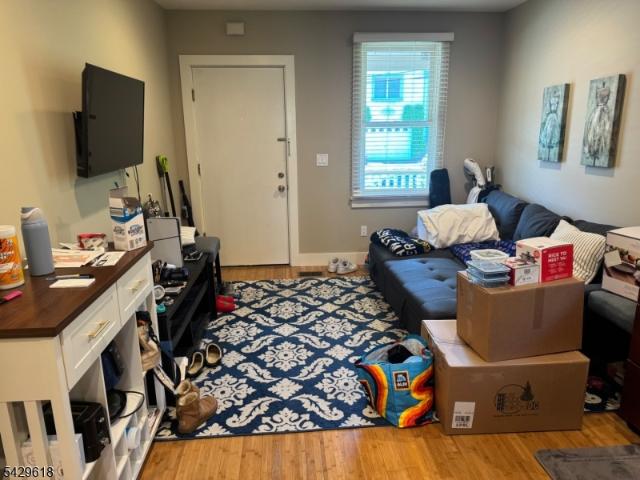 18 Sayre St # 1L