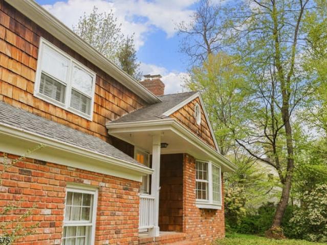 18 Skyline Dr