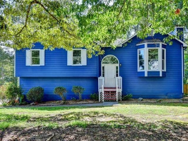 18 Silverthorne Ct, Douglasville, GA 30134