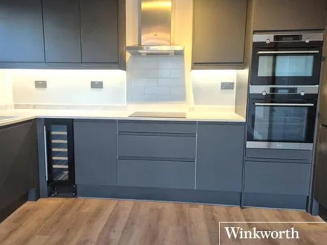 18 Somerset Road, Chipping Barnet, EN5 1RN, United Kingdom | 2 bed house for rent #167383841 | Rentberry