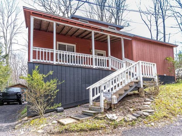 18 Sooby Ave, Harveys Lake, PA 18618