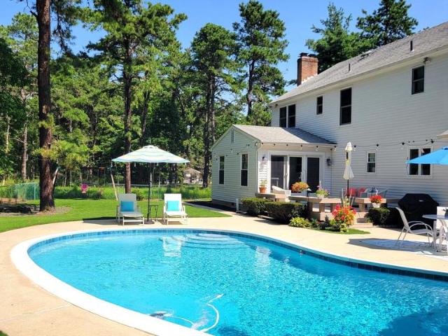 18 Spruce Drive