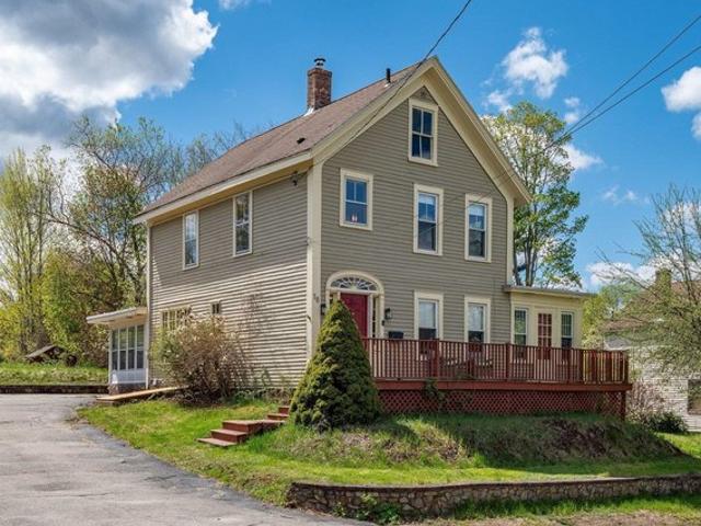 18 Spruce St, Somersworth, NH 03878