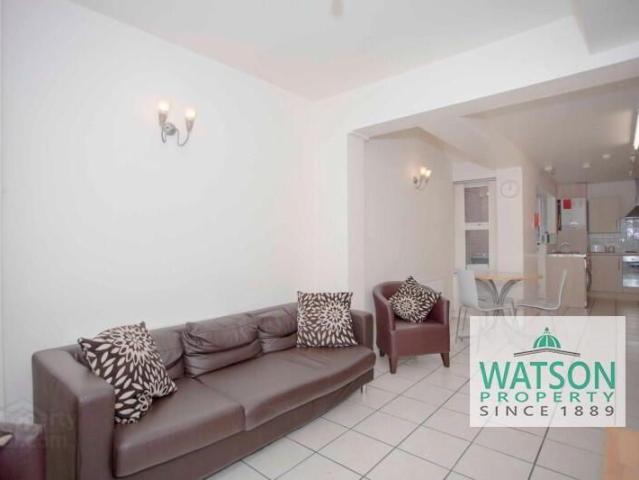 18 St Ives Gardens, Student Rental In Stranmillis Village, Belfast, BT9 5DN