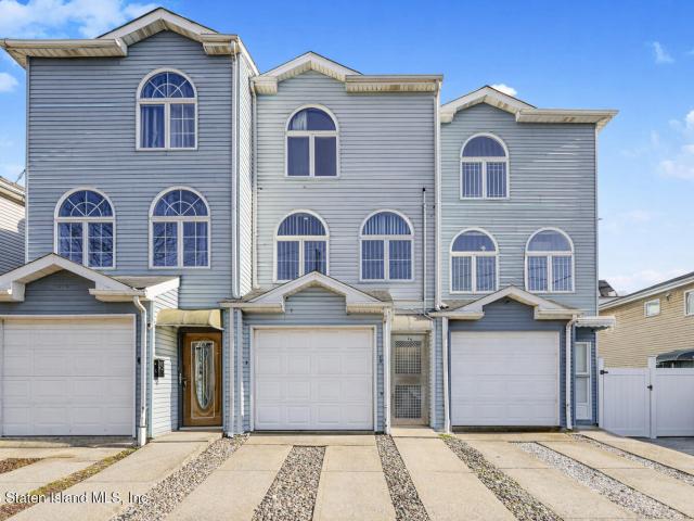 18 St Johns Avenue | Compass