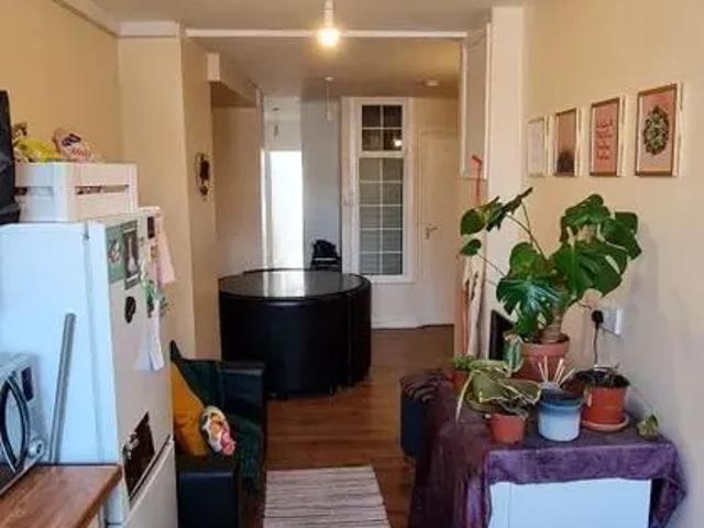 18 St Mary Road, London, E17 9RG, United Kingdom | 3 bed apartment for rent #136443559 | Rentberry