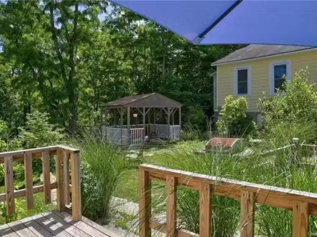 18 Stagecoach Lane, THE LODGE, Amenia, NY 12501