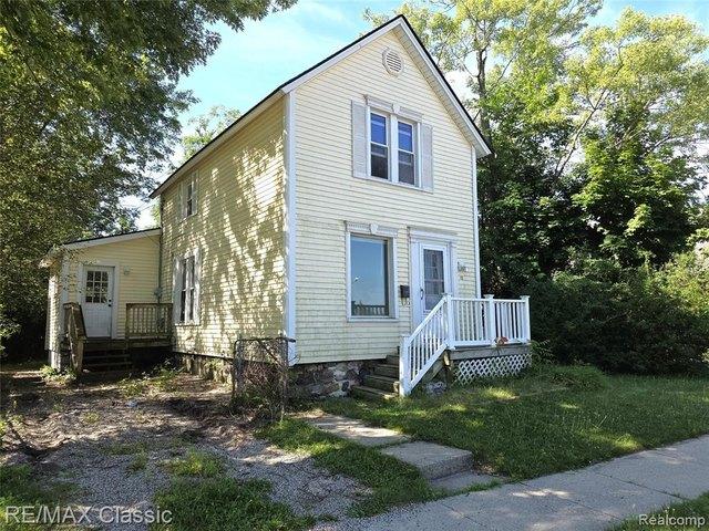 18 Stanton St, Oxford Vlg, MI 48371