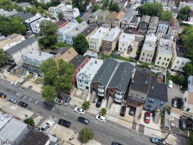 18 Stevens Ave