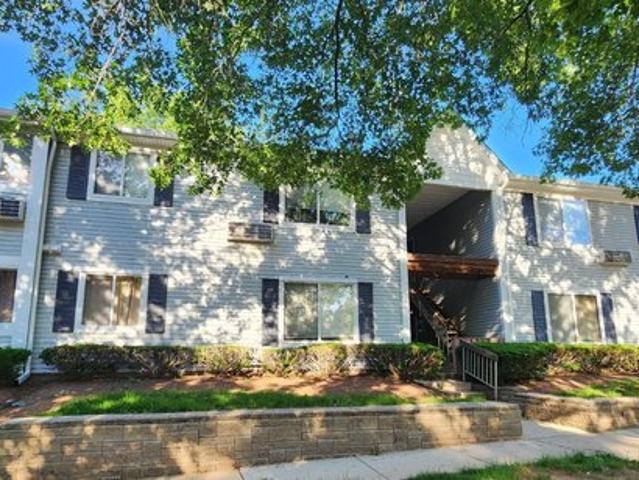 18 Steeplechase Ct, Franklin, NJ 08873