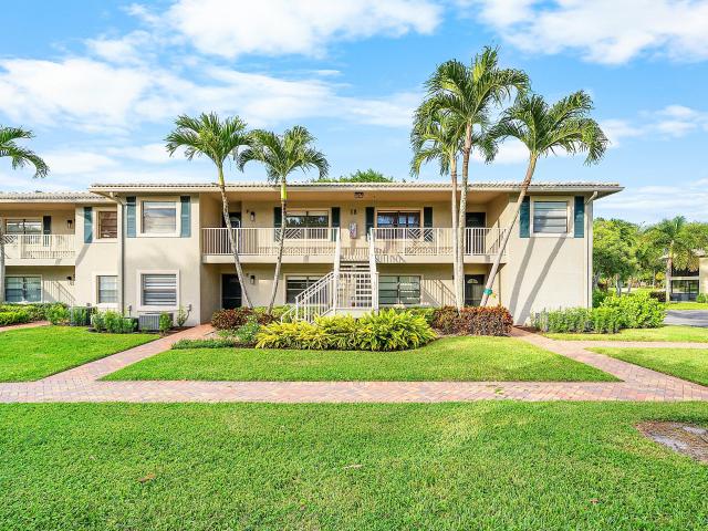 18 Stratford Dr E, Unit F, Boynton Beach, FL 33436 | MLS #R11140 | Compass
