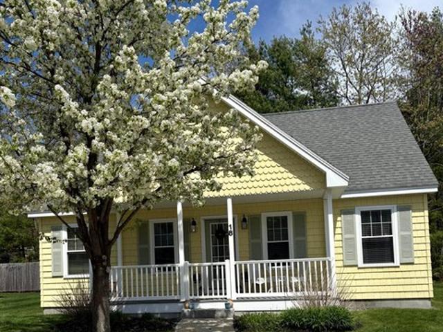 18 Summer Winds Dr Unit 18, Old Orchard Beach, ME 04064