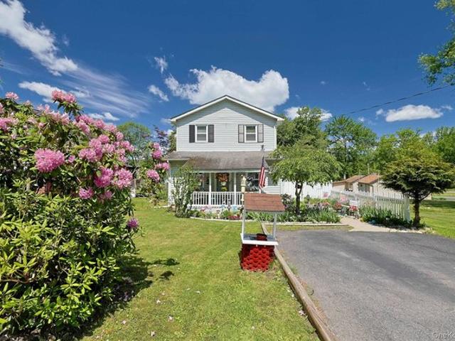 18 Sunset Trl, Pine Bush, NY 12566