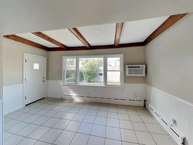 18 Superior Ter, Rochester, NY 14611