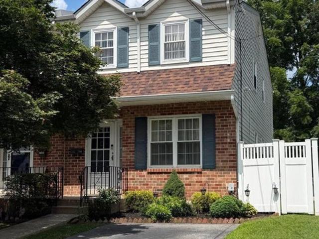 18A W Mercer Ave, Havertown, PA 19083