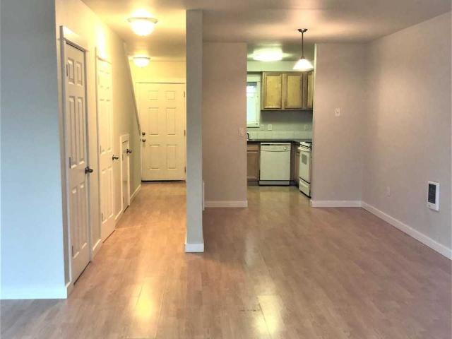 18rosa 2 Bedroom Apartment for Rent at 1817 N Rosa Parks Way, Portland, OR 97217 Arbor Lodge
