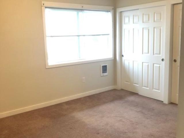 18rosa 2 Bedroom Apartment for Rent at 1817 N Rosa Parks Way, Portland, OR 97217 Arbor Lodge