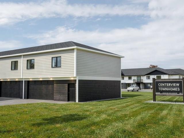 18th Street Cir SE Unit 3, Sioux Center, IA 51250