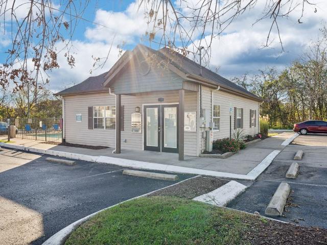 18Thirty Apartments 3 Bedroom Apartment for Rent at 1830 Spring Branch Dr, Nashville, TN 37115 Shepherd Hills