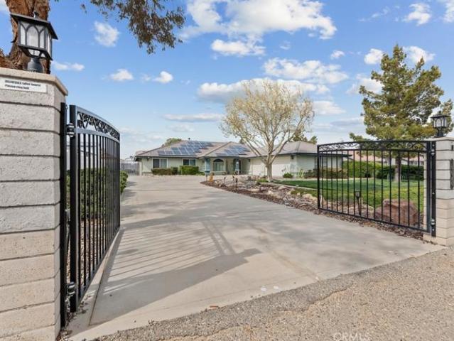 19040 Seaforth St, Hesperia, CA 92345