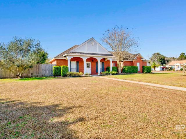 19047 Riverbend Loop