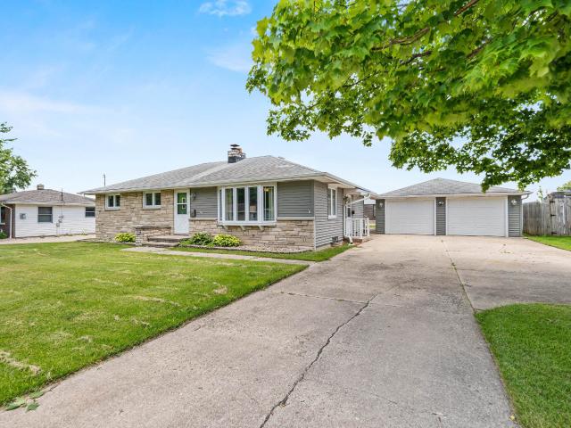 1904 MAIN Avenue