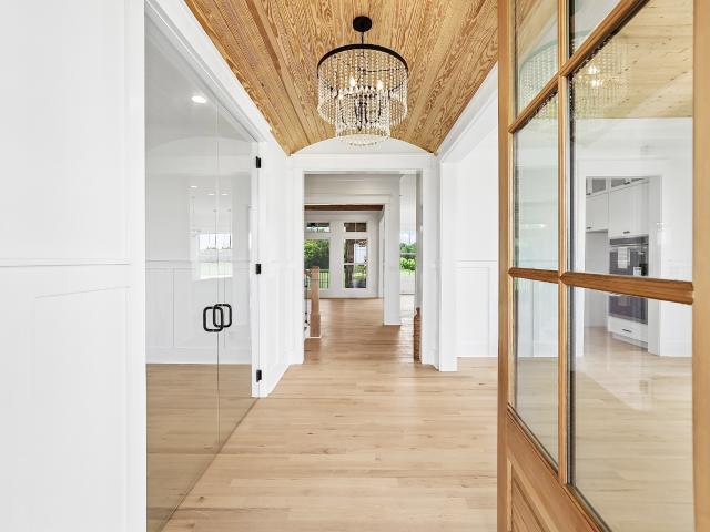 1904 Martha Washington Way