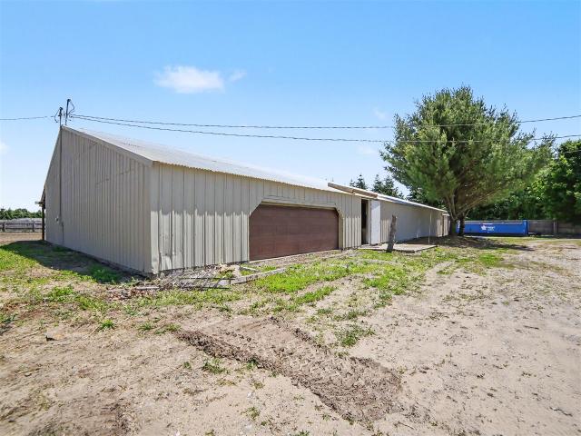 1904 N 48th Avenue