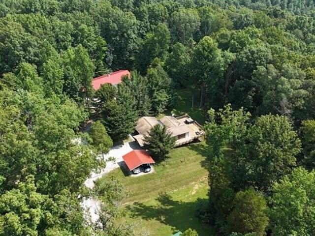1904 N Woodland Lakes Dr, English, IN 47118