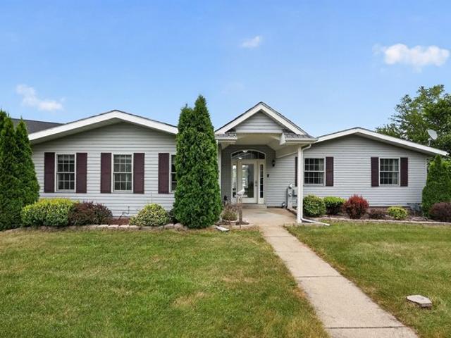 1904 Baintree Rd, Davis, IL 61019