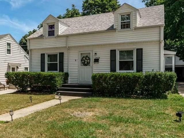 1904 Colorado Ave, Rockford, IL 61108