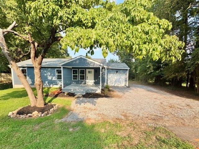 1904 E Calhoun St, Anderson, SC 29621