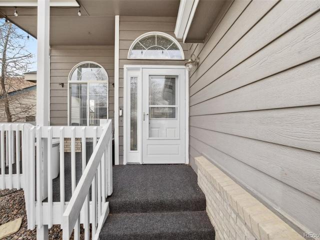 1904 Greenbriar Court