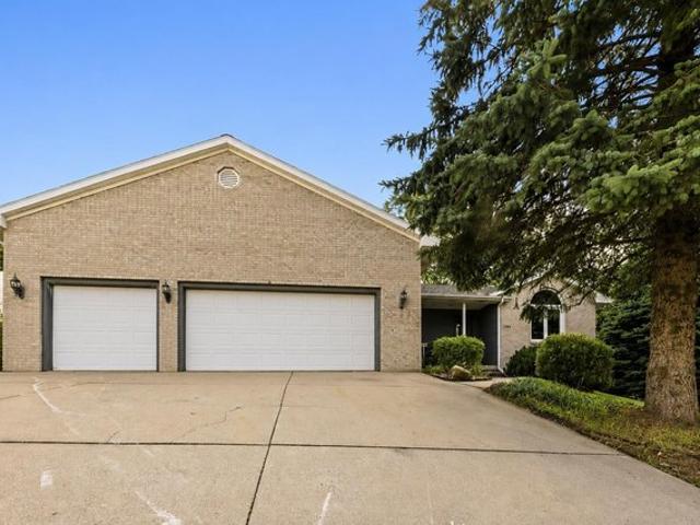 1904 Hunters Ridge Dr, Huntington, IN 46750